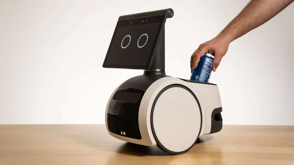 Can the Amazon Astro Home Assistant Robot Upstage Alexa? - Robot Pet ...