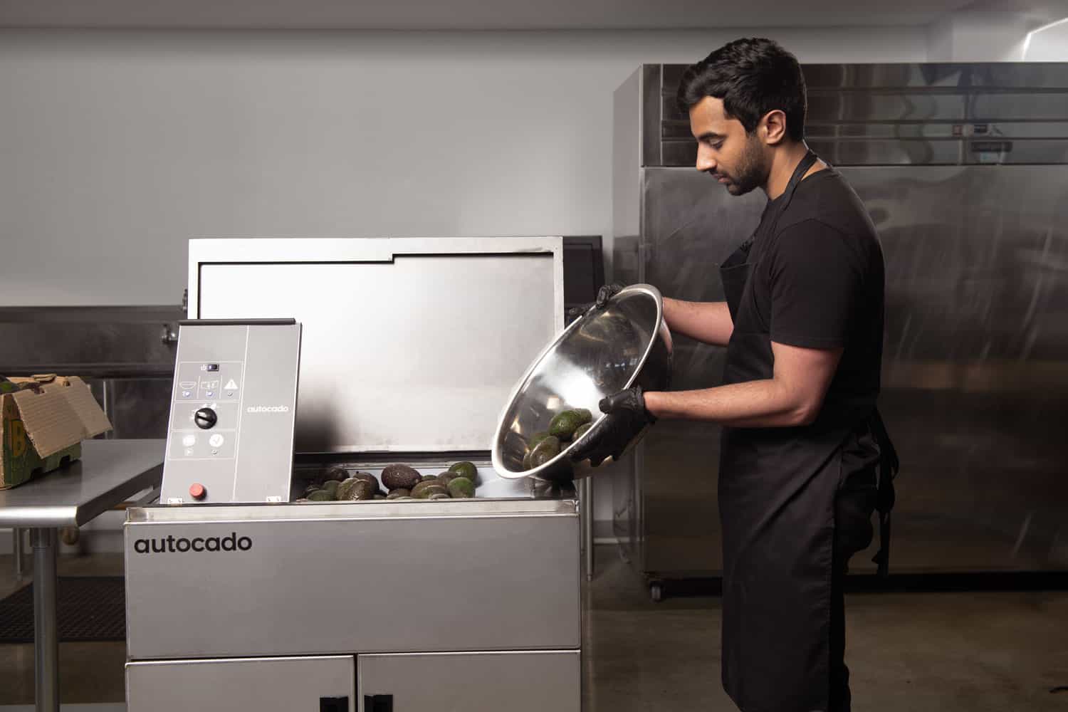 Meet Autocado — Chipotle's Collaborative Robot That Makes Guacamole ...