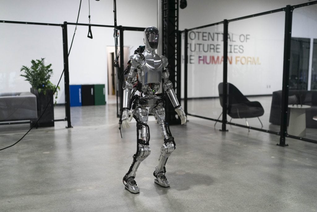 Figure's Humanoid Robot Impressively Demonstrates Dynamic Walking After ...