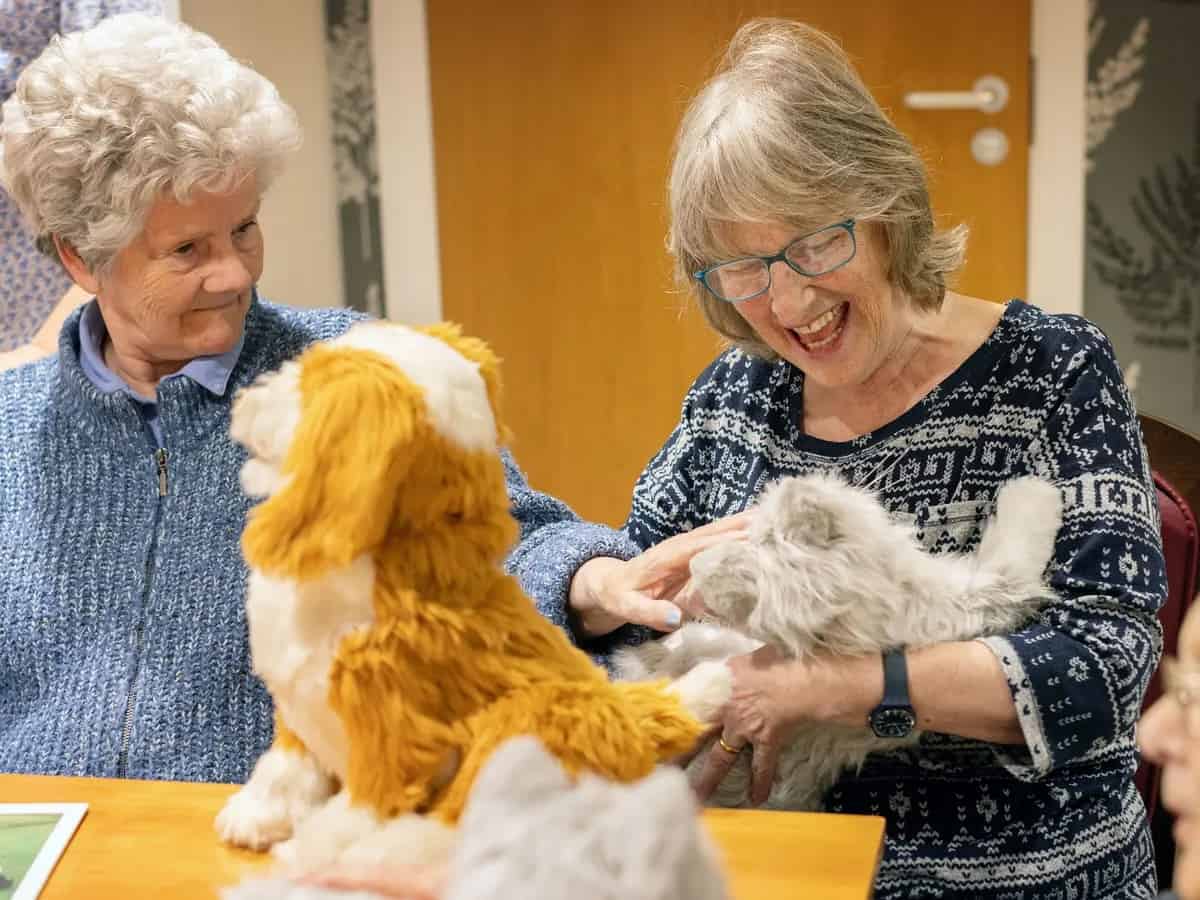 The Therapeutic Role of Robot Pets in Mental Health - Robot Pet Friends