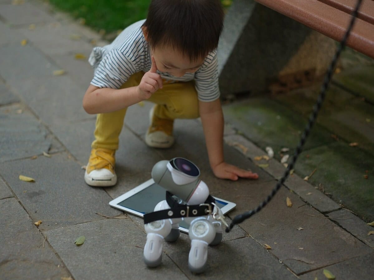 How to Choose Robot Pets for Young Children - Robot Pet Friends
